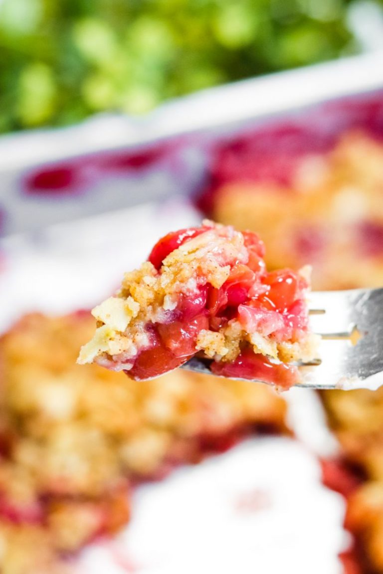 Outrageously Good Cherry Crisp Recipe with Fresh or Canned Cherries ...