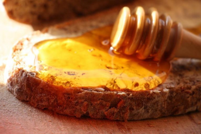 6 Places for the Best Local Honey Minnesota - Days Out On The Farm